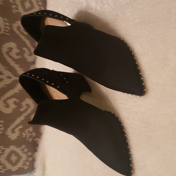 Gianni Bini | Shoes | Womes Shoes Black Suade Size 1m Point Toe | Poshmark